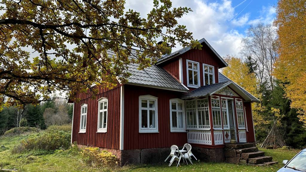 Idyll till salu | Erika Lindgren