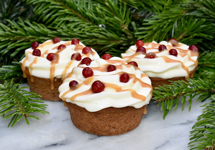 Pepparkaksmuffins med kolafyllning & creamcheese frosting | Hannas bageri