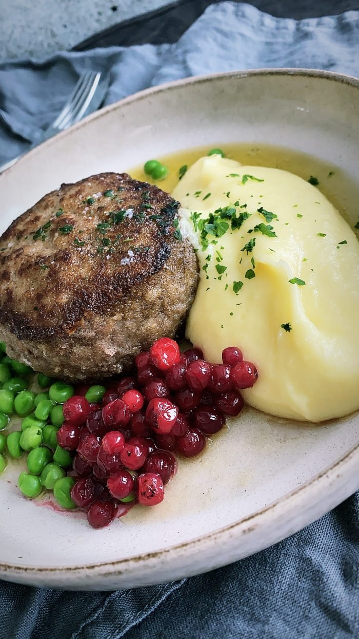 Wallenbergare med brynt smör och potatispuré | Catarina Königs blogg