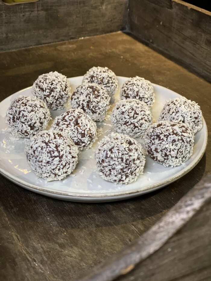 Kokosboll utan smör & socker | Catarina Königs blogg