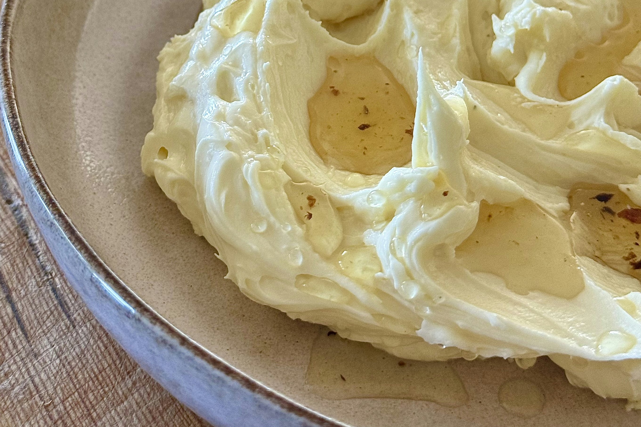 Vispad Brieost med tryffelhonung