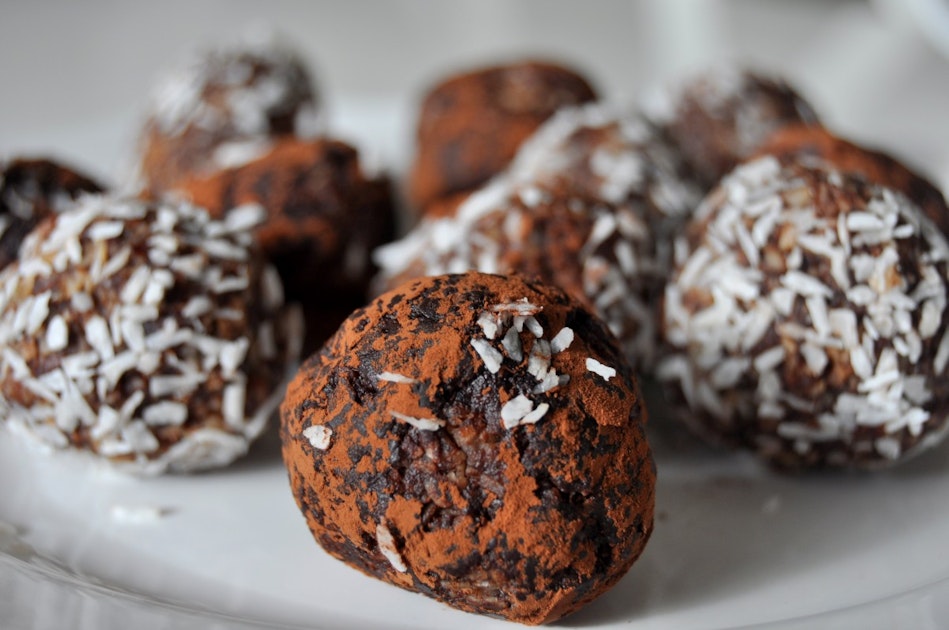 Recept: Dadelbollar med choklad och Rom | Fia Anderbergs blogg