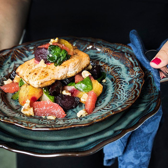 Lax med rostade betor, valnötter och citrus - recept | Sandra Palmqvist
